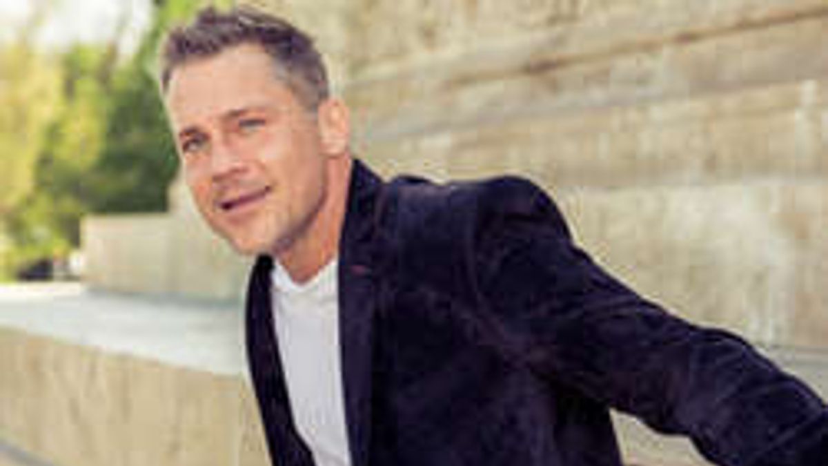 Hoppá: Részegen állt színpadra Hujber Ferenc!