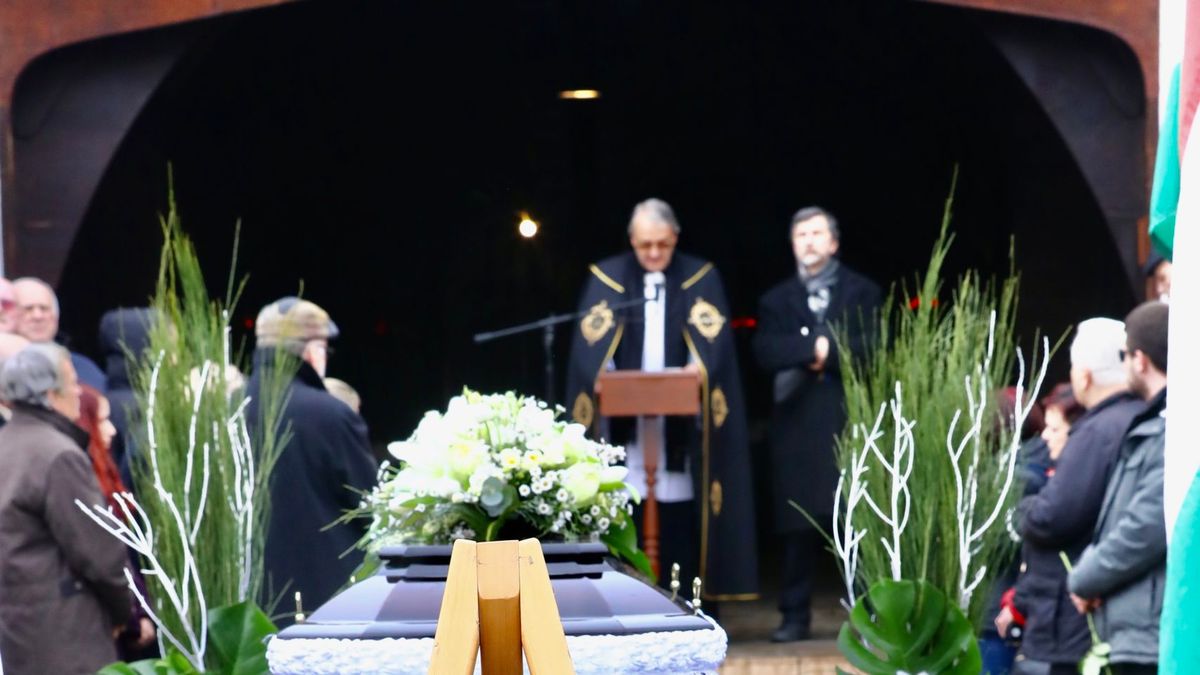 Wichmann Tamás temetése, itt vannak az első fotók