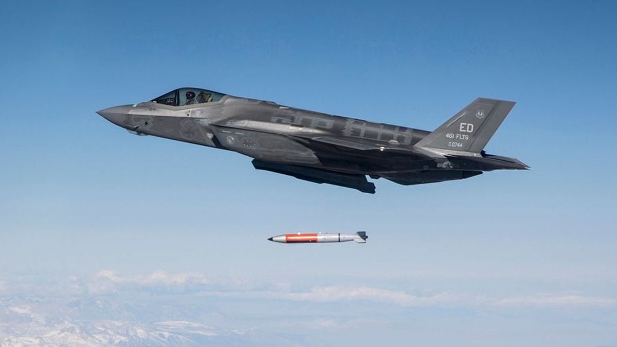 Új típusú atombomba fejlesztésébe kezd az Egyesült Államok