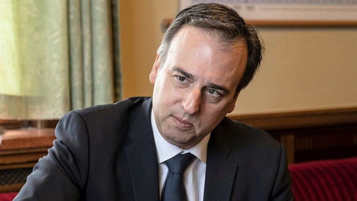 David Pressman védeni próbálja a magyargyűlölő politikust