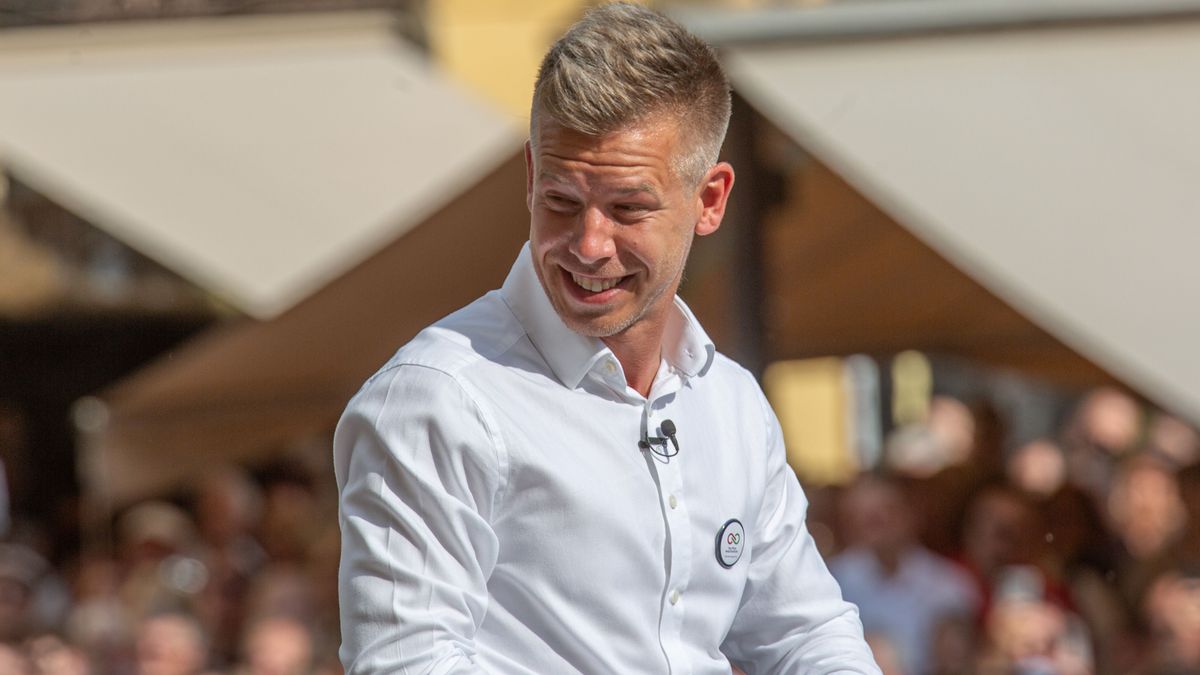 Magyar Péter édesapja késsel fenyegette a saját rokonát