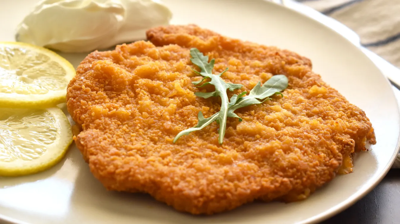 A tökéletes rántott hús titka: ezt tedd a panírba