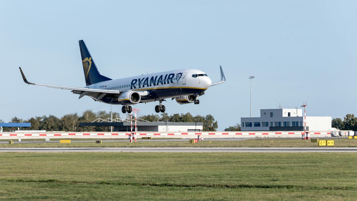 Újabb repülőgép-baleset: most egy Ryanair-járat szárnya tört össze a ...