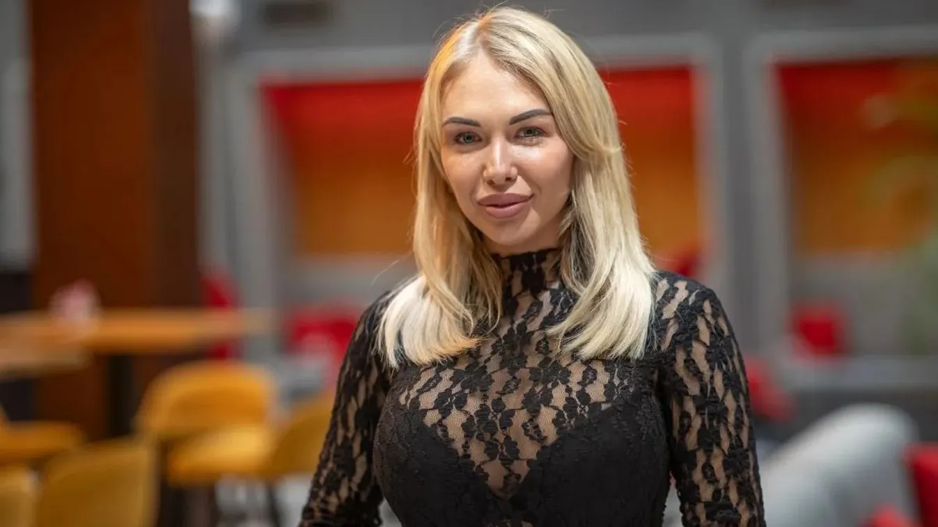 Szívmelengető fotót posztolt ritkán látott kisfiáról Tuvic Alexandra ...